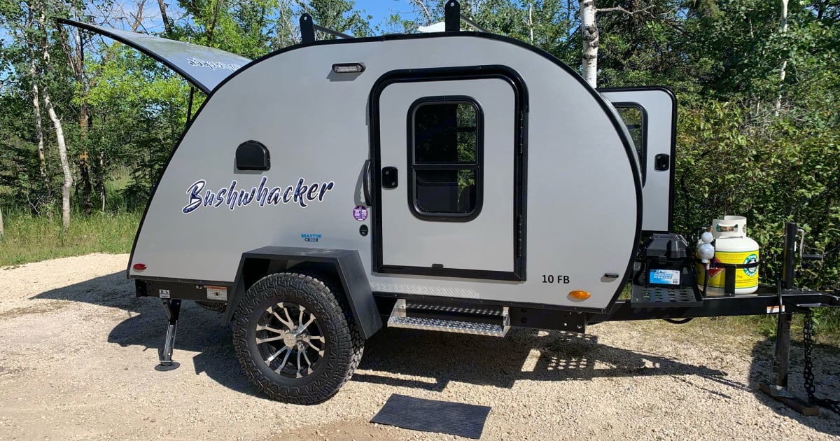 2021 Braxton Creek Bushwacker Travel trailer Rental in St. François ...
