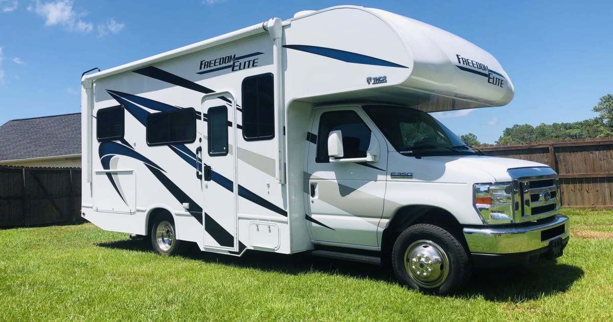 2021 Thor Motor Coach Freedom Elite Class C Rental in Clarksville, IA ...