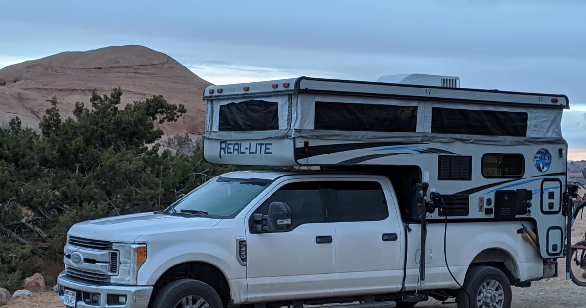 2018 Palomino Backpack Edition Camper van Rental in Santaquin, UT ...