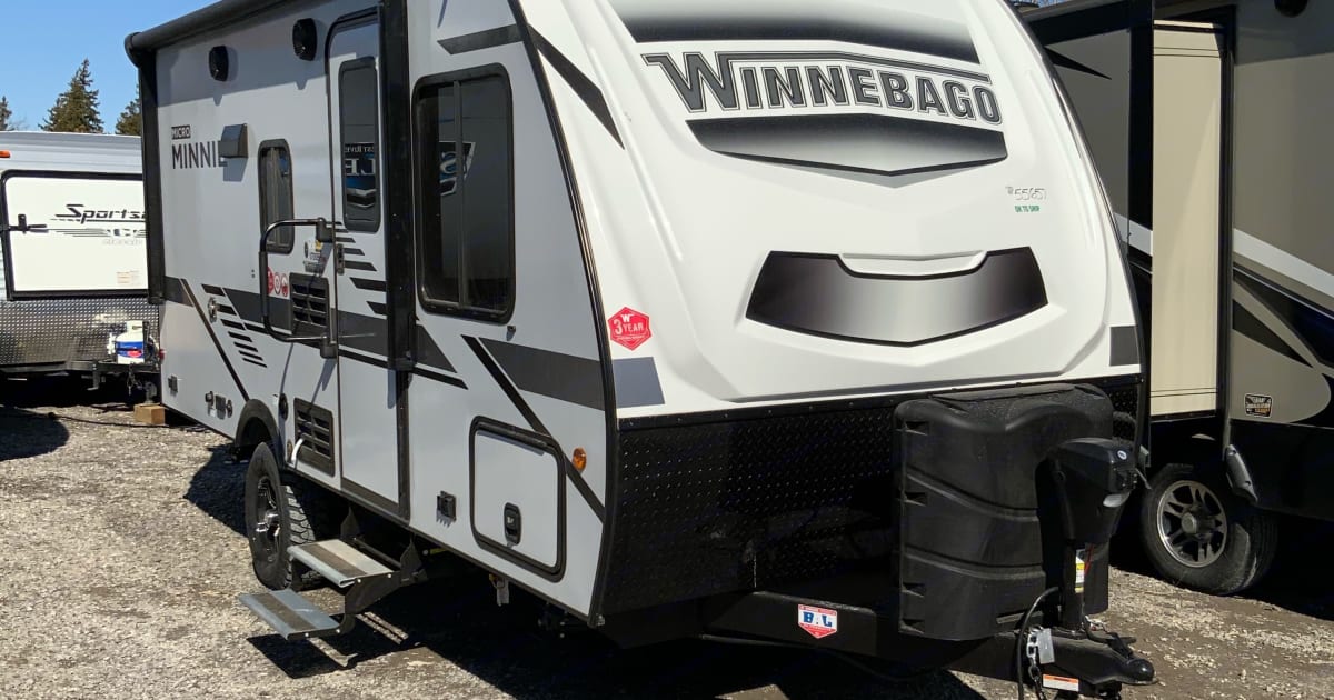 2021 Winnebago Micro Minnie Travel trailer Rental in London, ON | Outdoorsy