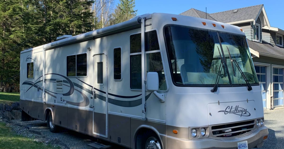 2000 Damon Corporation Challenger Class A Rental in Hanna, AB | Outdoorsy