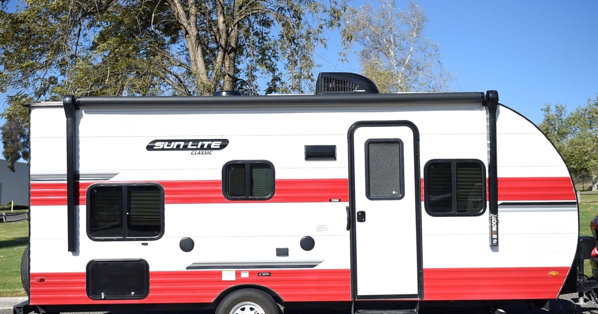 2021 Sun Lite Sun-Lite Travel trailer Rental in EASTVALE, CA | Outdoorsy