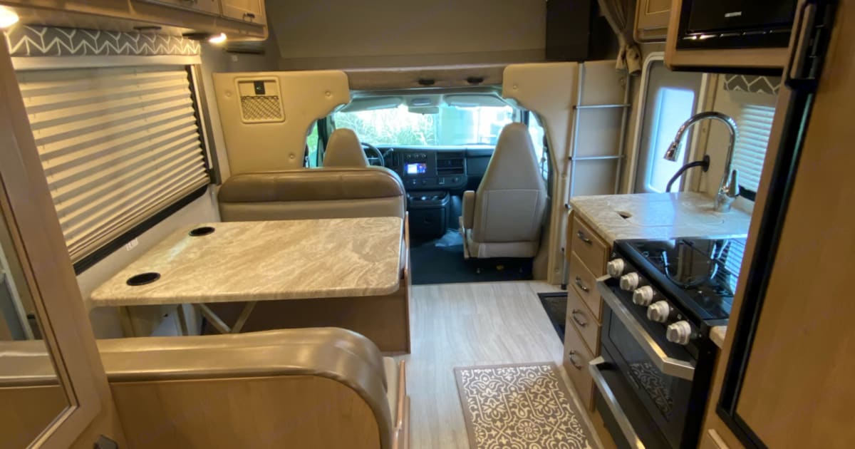 2020 Thor Motor Coach Daybreak Class C Rental in Leeds, AL | Outdoorsy