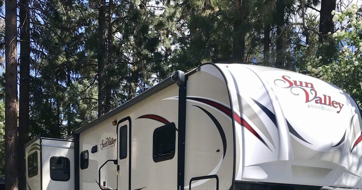 2015 Evergreen Sun Valley Travel trailer Rental in Peachland, BC ...
