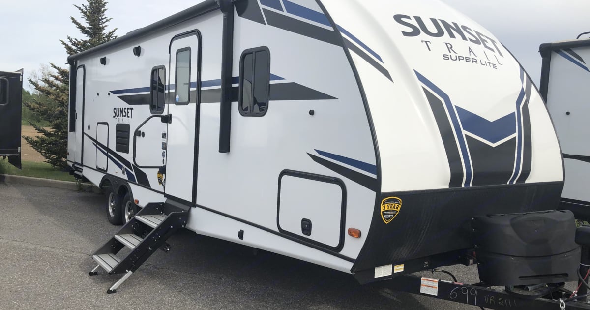 2021 Crossroads Sunset Trail Super Lite Travel trailer Rental in Ottawa ...