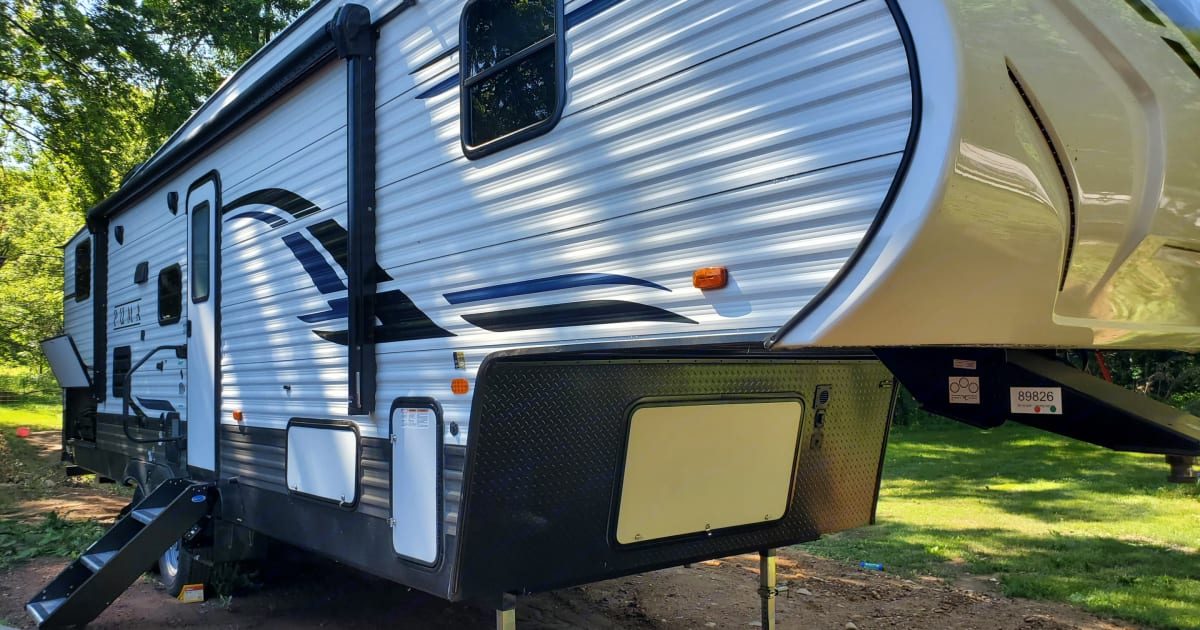 2021 Forest River Palomino Puma Fifth-wheel Rental in Hammond, WI ...