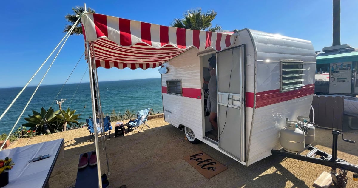 1968 Shasta Compact Travel trailer Rental in Vancouver, WA | Outdoorsy