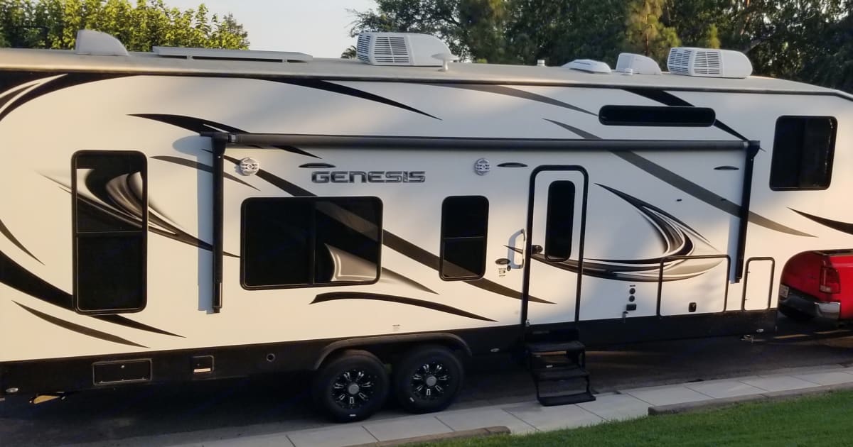 2018 Genesis Supreme Rv Genesis Supreme Toy hauler Rental in ...