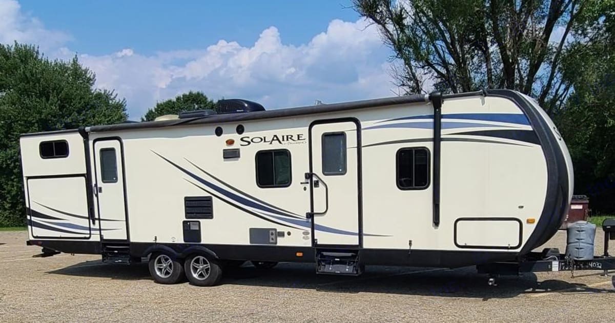 2014 Palomino Solaire Eclipse Travel trailer Rental in Peoria, IL ...