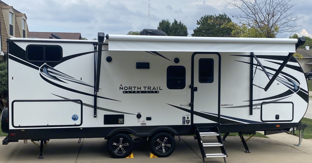 2021 Heartland North Trail Travel trailer Rental in Elk Grove Village ...