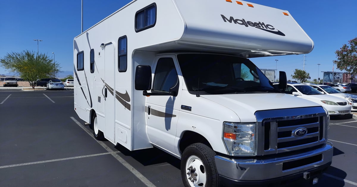 2015 Thor Majestic Class C Rental in Las Vegas, NV | Outdoorsy