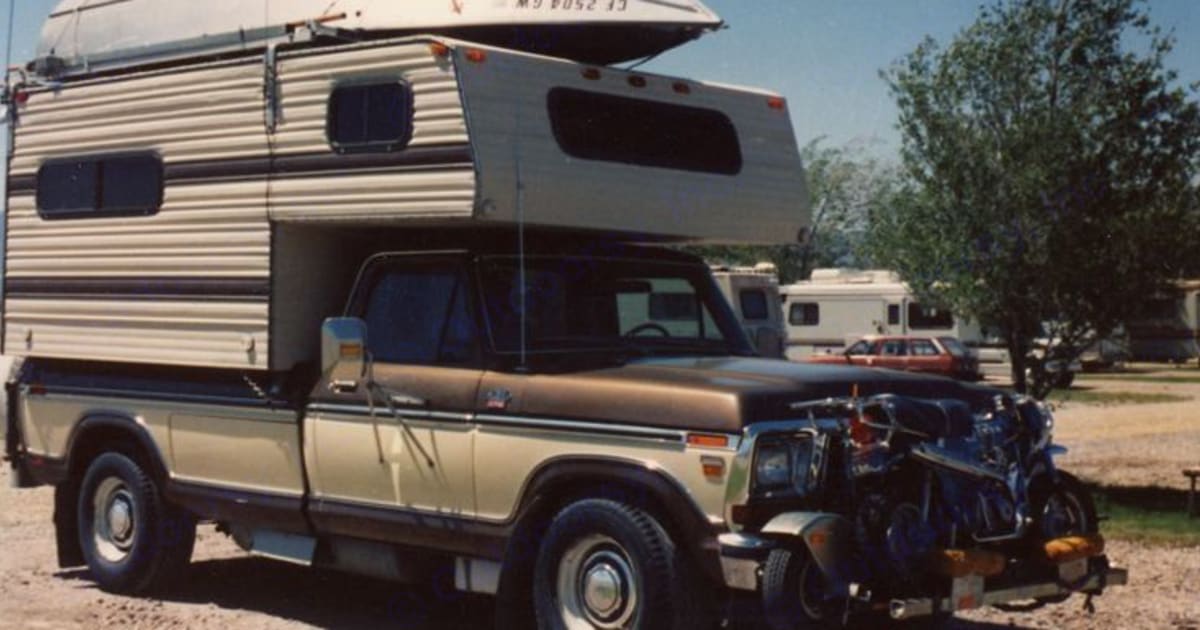 1977 Lance 1025 Lance Lite Truck Camper Rental in Kahului, HI | Outdoorsy