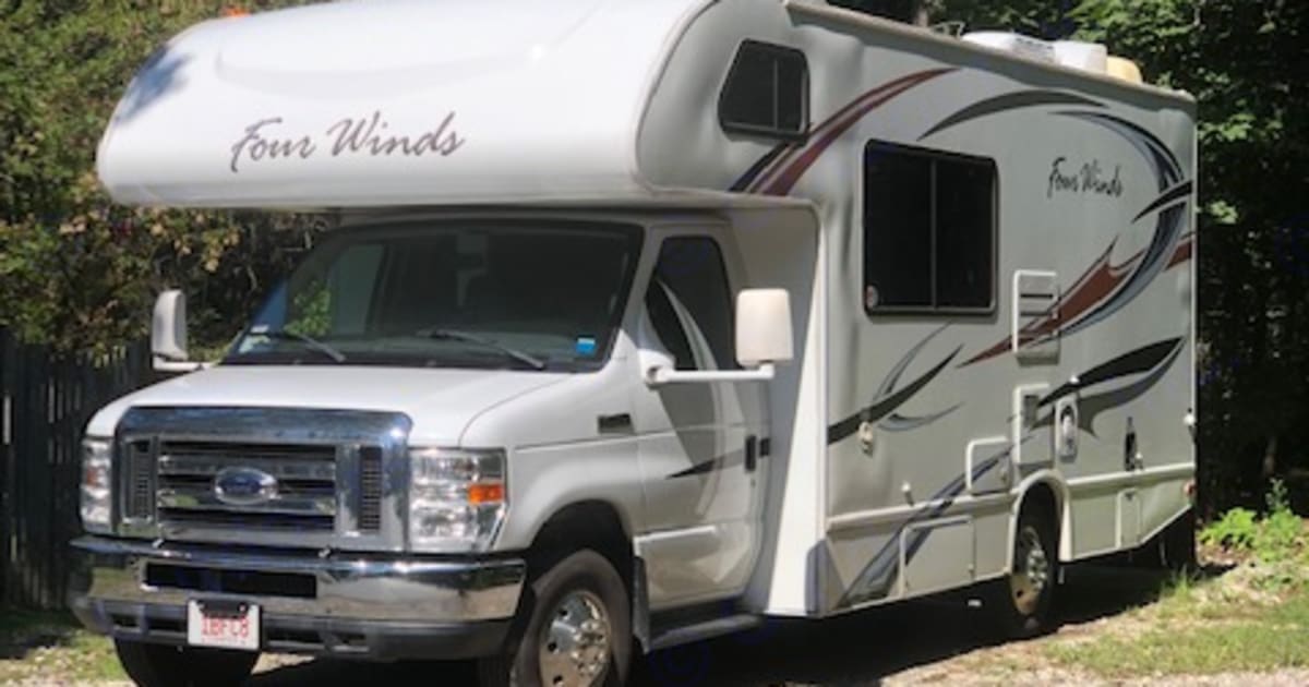 2011 Four Winds Four Winds Motorhome Class C Rental in SALEM, MA ...