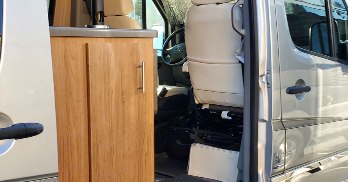 2014 Winnebago Era Camper van Rental in Reno, NV | Outdoorsy