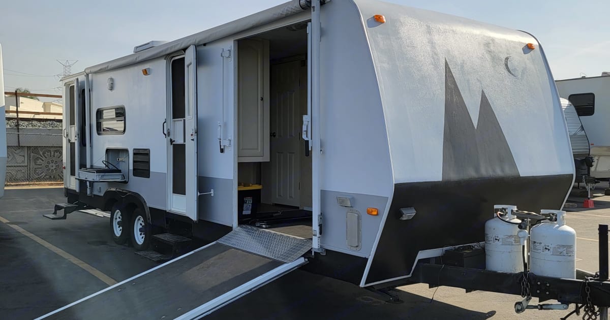 2007 Keystone Outback Toy hauler Rental in Glendora, CA | Outdoorsy