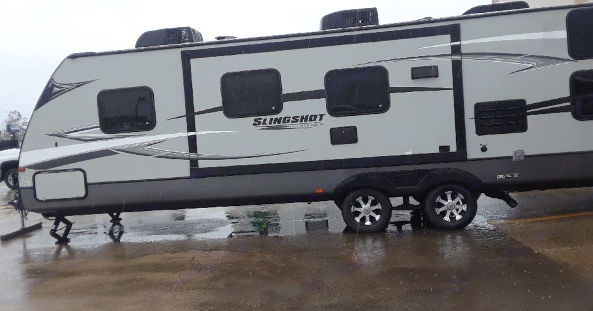 2012 Crossroads RV Slingshot Travel trailer Rental in Cameron, LA ...