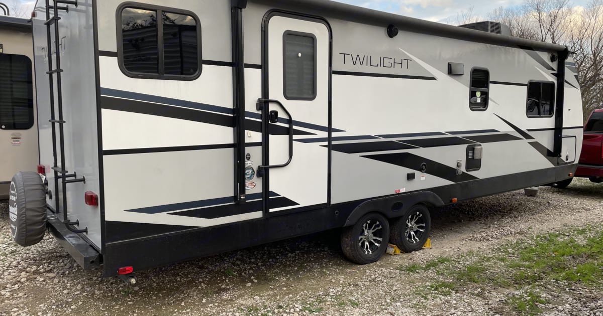 2021 Twilight RVS Signature Travel trailer Rental in Royse City, TX ...