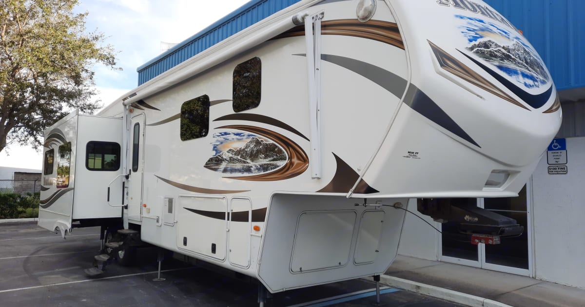 2014 Keystone RV Montana Big Sky Fifth-wheel Rental in rockledge, FL ...