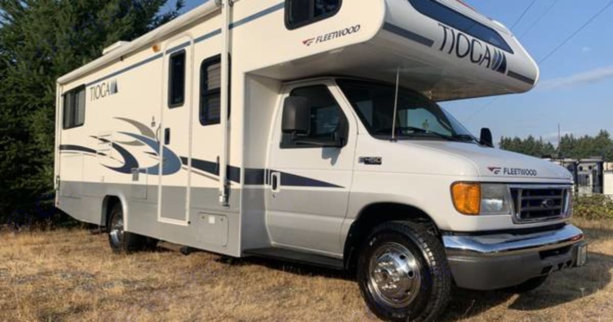 2005 Fleetwood Tioga Class C Rental in Detroit, MI | Outdoorsy