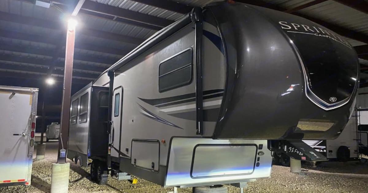 2019 Keystone Sprinter Campfire Fifth-wheel Rental in Austin, TX ...