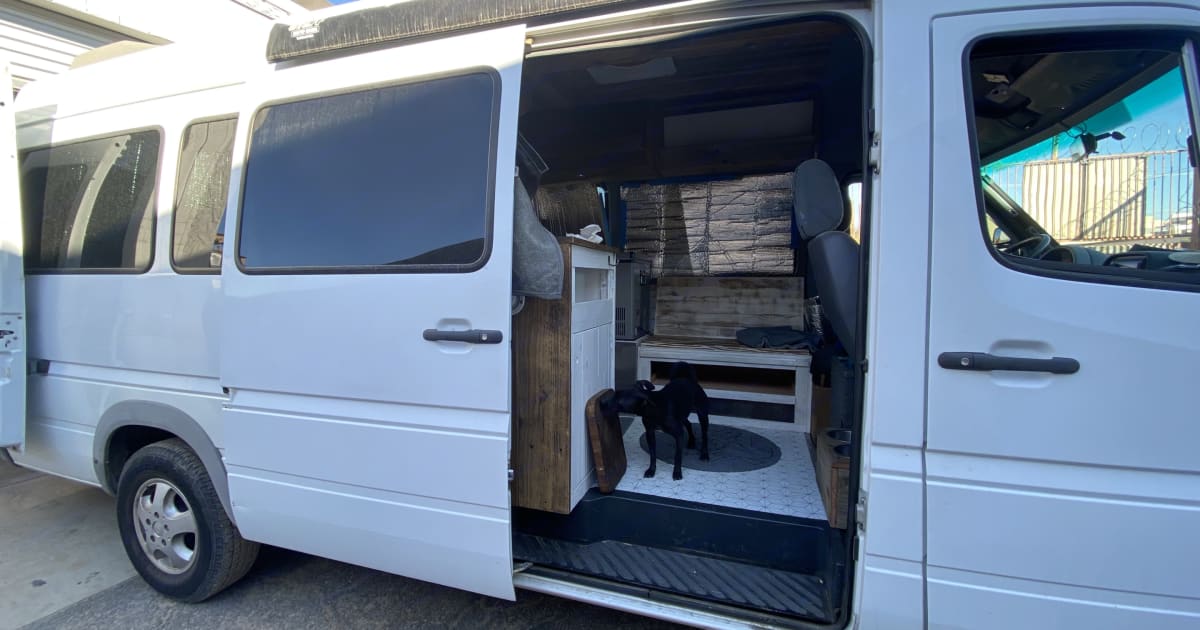 2006 Freightliner Sprinter Camper van Rental in Tucson, AZ | Outdoorsy