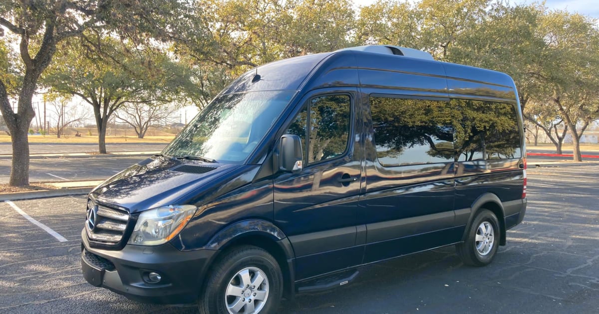 2017 Mercedes-Benz sprinter Camper van Rental in SAN ANTONIO, TX ...