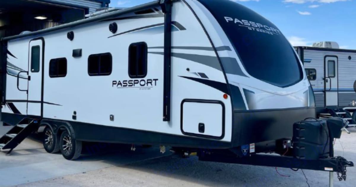 2022 Keystone Passport Truck Camper Rental in ELkton, VA | Outdoorsy
