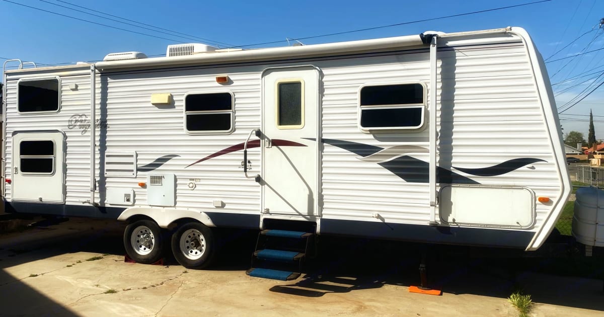 2006 Pilgrim International Pilgrim Travel trailer Rental in Bakersfield ...