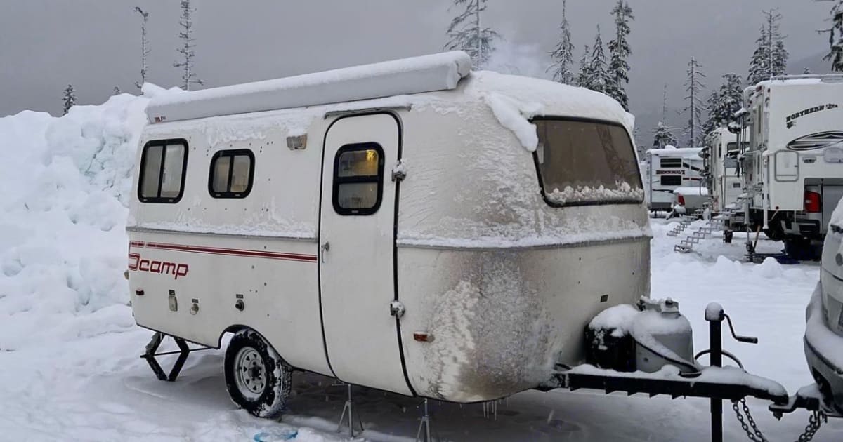 1995 Scamp 16' Travel trailer Rental in Golden, CO | Outdoorsy