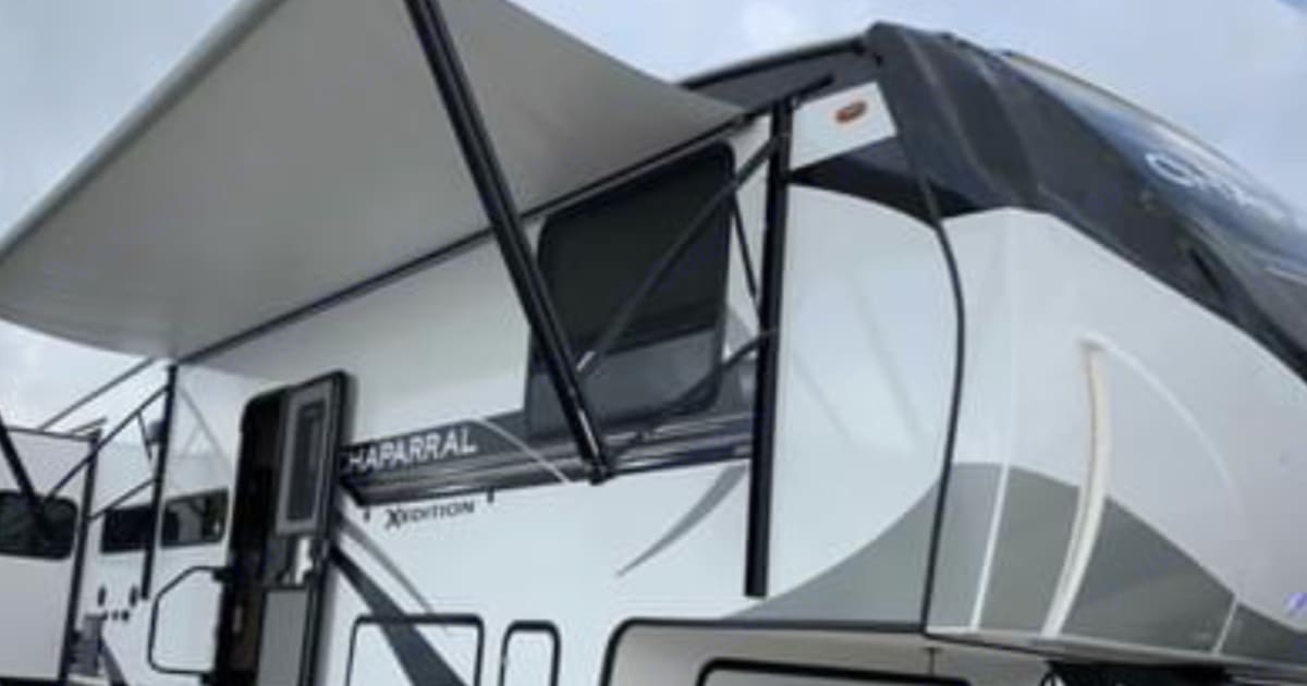 2021 Forest River Coachmen Chaparral Lite Fifth-wheel Rental in Canyon ...