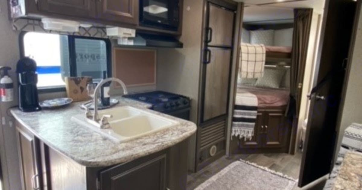 2019 Keystone RV Passport Grand Touring Travel trailer Rental in Citrus ...
