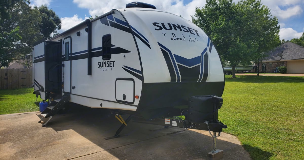 2021 Crossroads RV Sunset Trail Super Lite Travel trailer Rental in ...