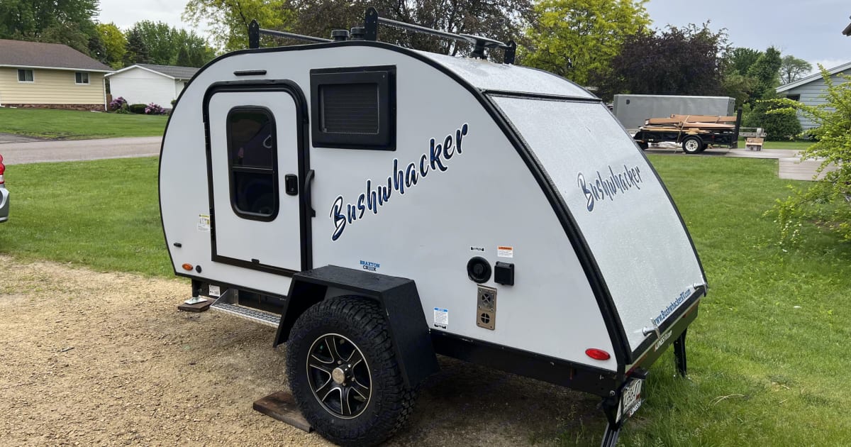 2022 Braxton Creek Bushwacker Travel trailer Rental in Sparta, WI ...