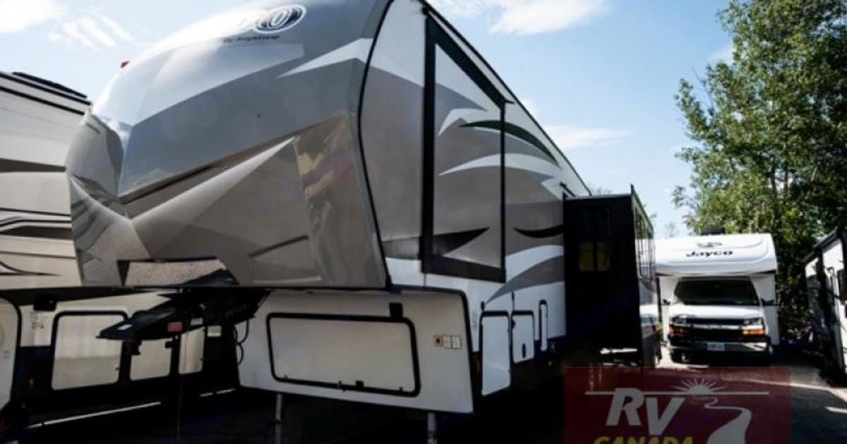 2015 Keystone Laredo Fifth-wheel Rental in Ottawa, ON | Outdoorsy