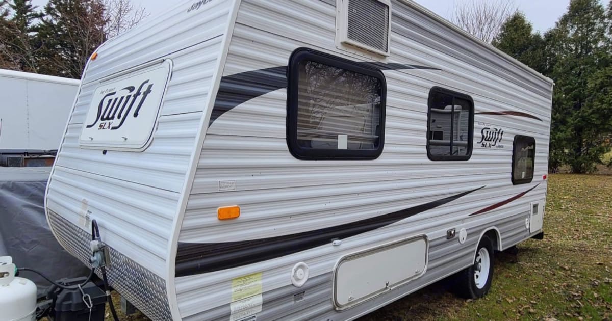 2013 Jayco Jay Flight Swift Travel trailer Rental in Kingsville, ON ...
