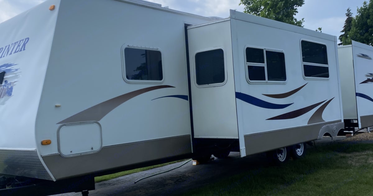 2008 Keystone RV Sprinter Travel trailer Rental in Bellport, NY | Outdoorsy