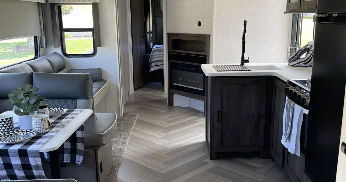 2022 Forest River Salem 29vBud Travel trailer Rental in Ormond Beach ...