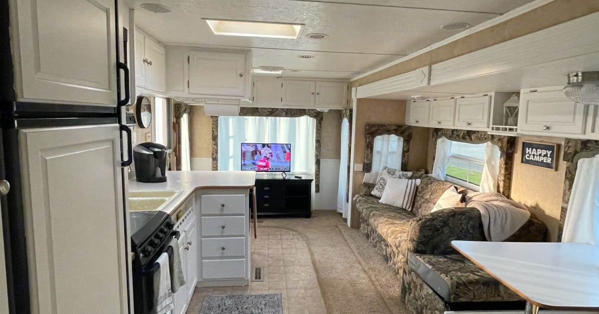 2005 Pilgrim International Inc Pilgrim Travel trailer Rental in Cotton ...