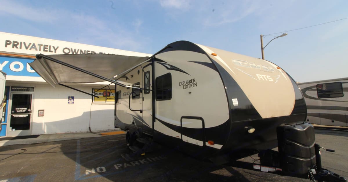 2016 Forest River Evo Travel trailer Rental in Ontario, CA | Outdoorsy