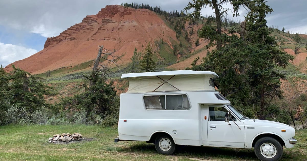 1976 Chinook Toyota Camper van Rental in West Yellowstone, MT | Outdoorsy