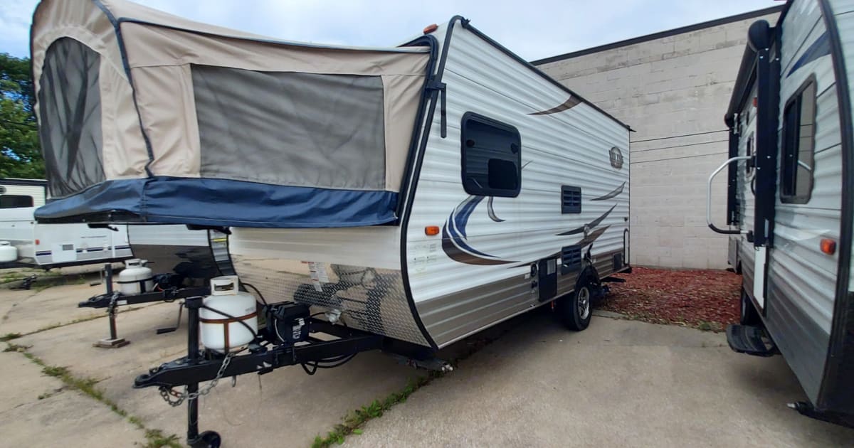 2016 Viking 16RBD Travel trailer Rental in Midland, MI | Outdoorsy