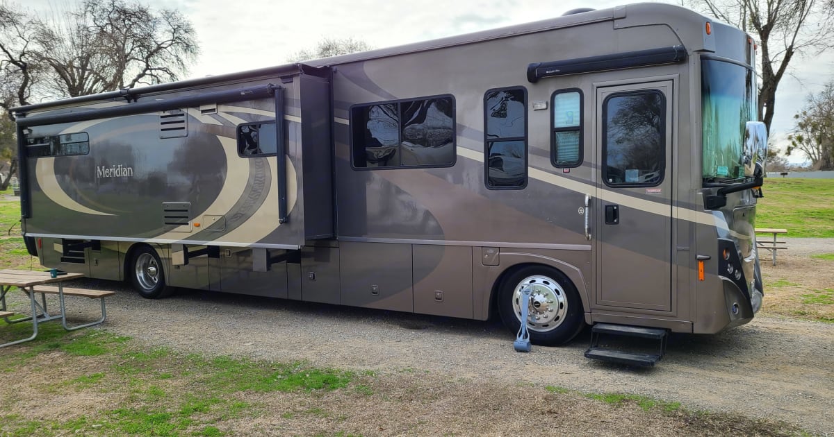 2008 Itasca Meridian Class A Rental in Las Vegas, NV | Outdoorsy