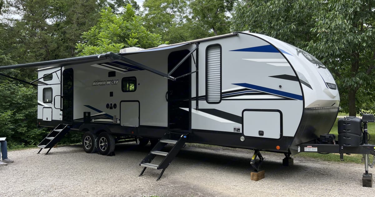 2022 Forest River Cherokee Alpha Wolf Travel trailer Rental in Pleasant ...