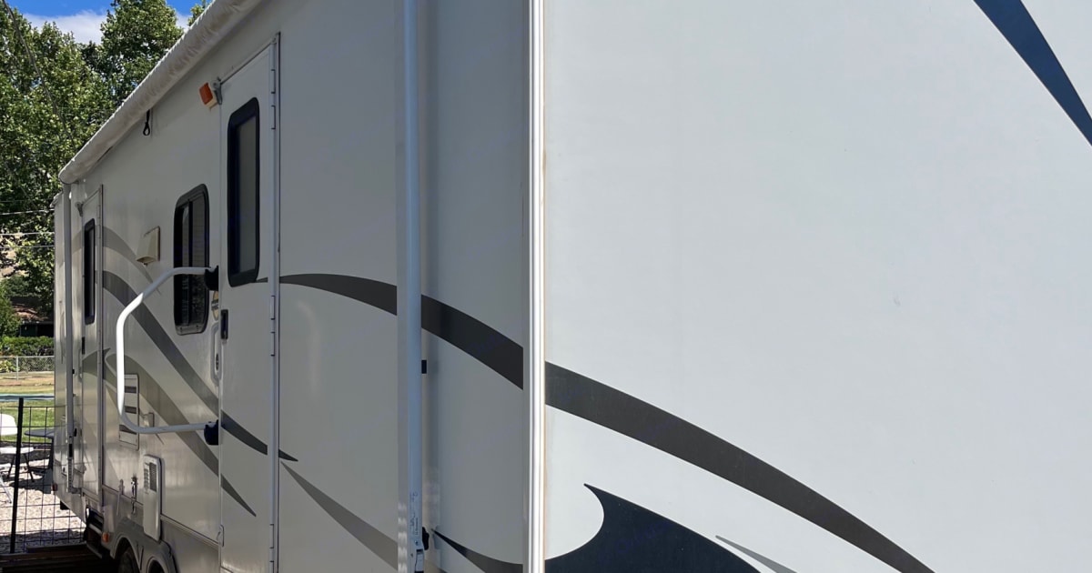 2008 Keystone RV VR1 Travel trailer Rental in Kaysville, UT | Outdoorsy