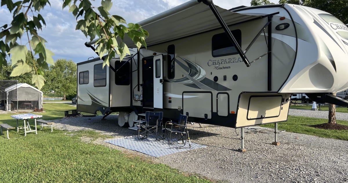 2018 Forest River Coachmen Chaparral Caravane semi-remorque Rental in ...