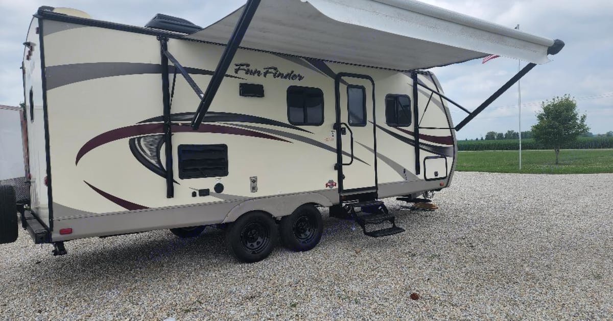 2015 Cruiser RV Fun Finder Travel trailer Rental in MANTENO, IL | Outdoorsy