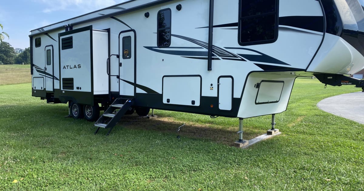2022 Dutchmen Atlas 3602 LFKB Fifth-wheel Rental in Morristown, TN ...