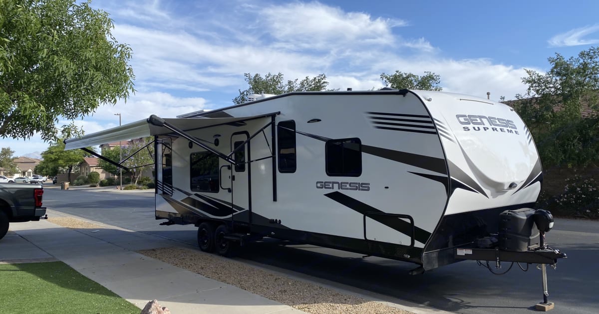 2022 Genesis Supreme Rv Genesis Classic Toy hauler Rental in Goodyear ...