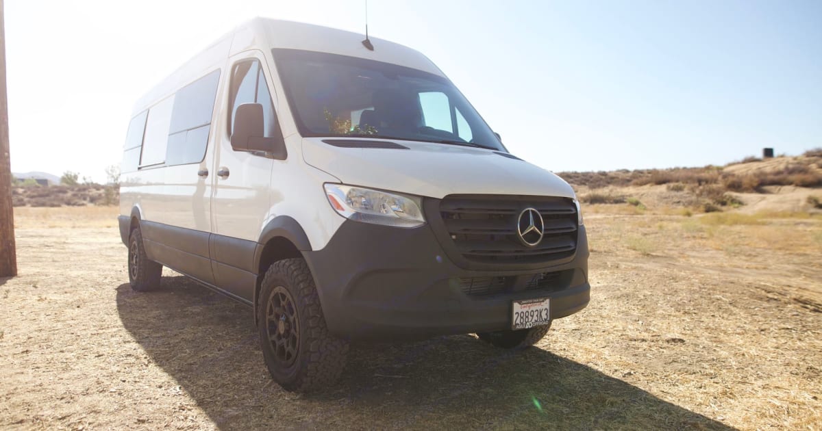 2021 Mercedes-Benz Sprinter Camper van Rental in Los Alamitos, CA ...