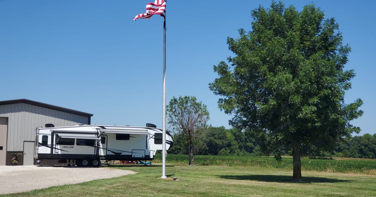 2020 Keystone RV Dutchmen Atlas 3552 MBKB Fifth-wheel Rental in ...